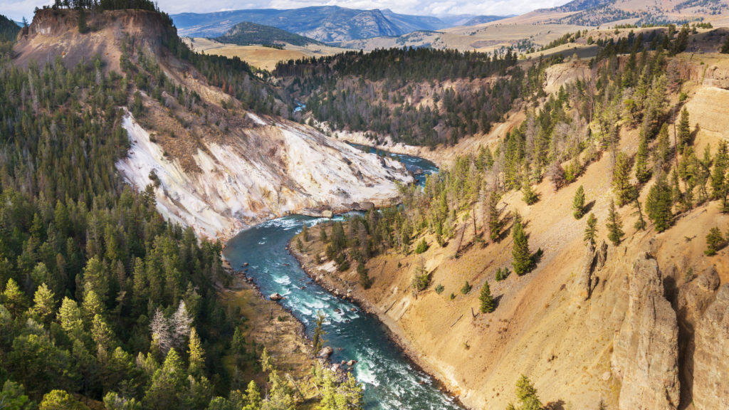 YELLOWSTONE-VALLEY
